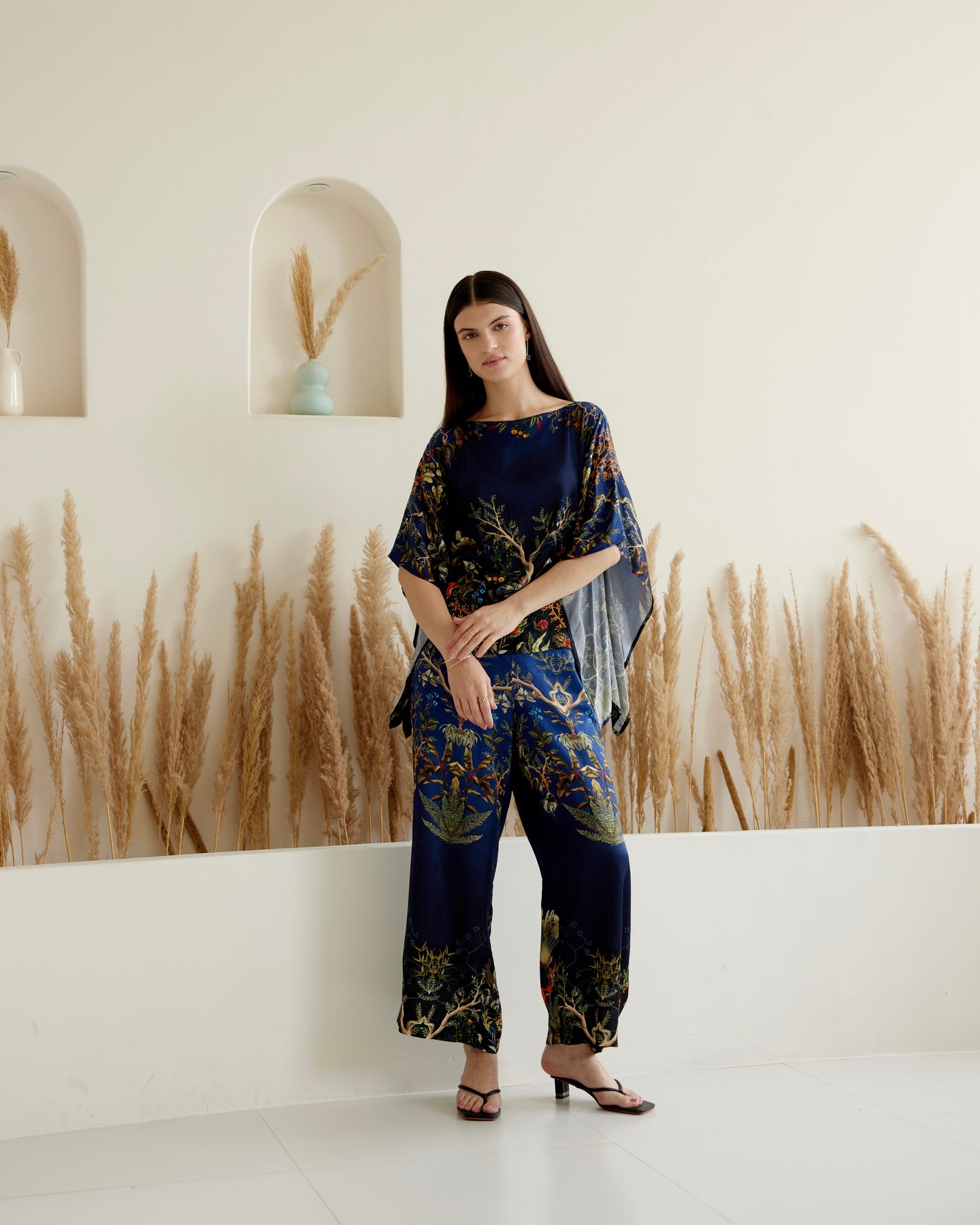 Falcon's Thread – Grey Falcon